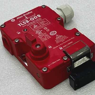 TLS3-GD2 Guardmaster Safety Interlock Switch with Guard Lock