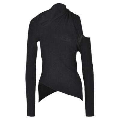 斜领挖剪露肩套头不规则针织衫