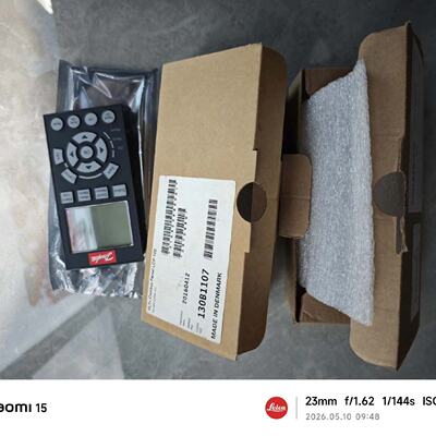 溢价-丹佛斯变频器控制面板LCP102，型号130B1107，