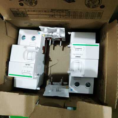 议价施耐德 A9V57263 vigi ic65 ELE