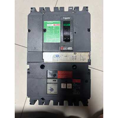 在线议价施耐德漏电保护开关 CVS100F 4P100A 电柜拆下来