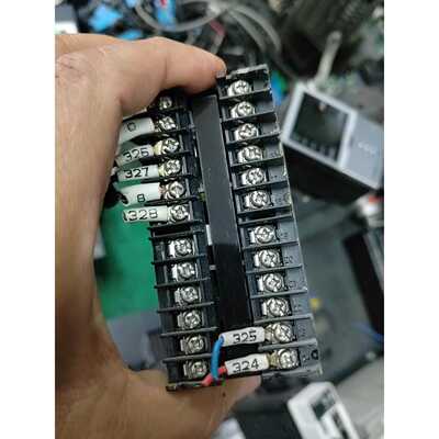 温控表E5ECQR2ASM820