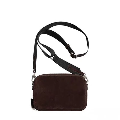 2026新款男士丝绒百搭斜挎小方包