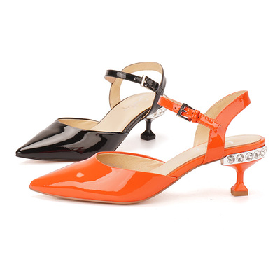 SHELLYS酒杯水钻牛皮尖头羊漆皮