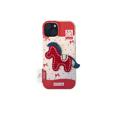 新年款红色刺绣小马标签手机壳