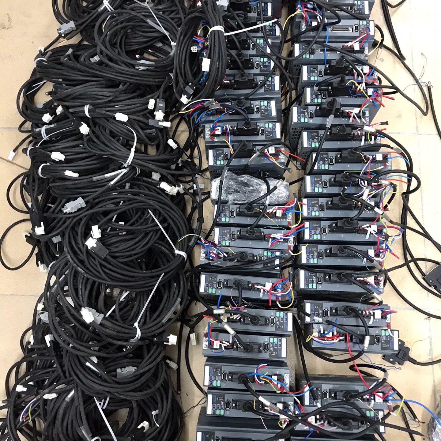 议价超川伺服电机400w,CC-D3P040A2-A,50多适用