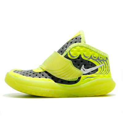 耐克儿童运动鞋CJ4100