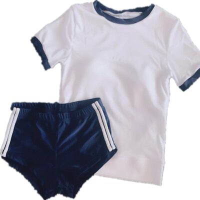 保守打折、赠送过膝长袜学生女