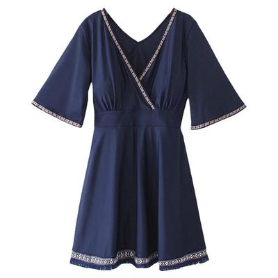 大码泳衣女胖mm200斤遮肉泡温泉