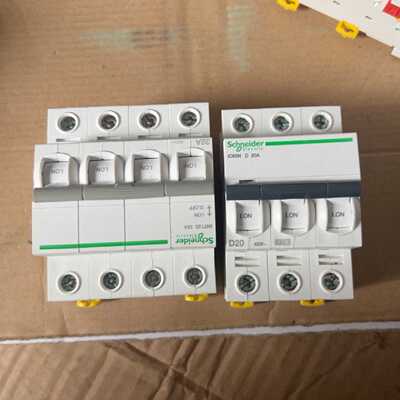 【请询价】拆机iINT125隔离开关4P32A40A