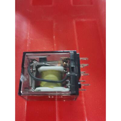 非标价富士HH52P继电器AC200220V5ADC24V修理