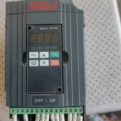 询价-三晶SEJ2200A01D5K 变频器 1.5KW