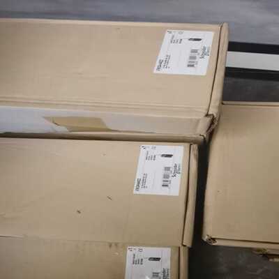 议价施耐德BCH0602012F1C伺服电机BCH1302N12F1C原装BCH1304N22A1