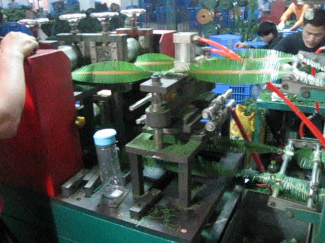 4 Line 4 Leaf Pvc Artificial Christmas Tree Making Machine - Buy ...