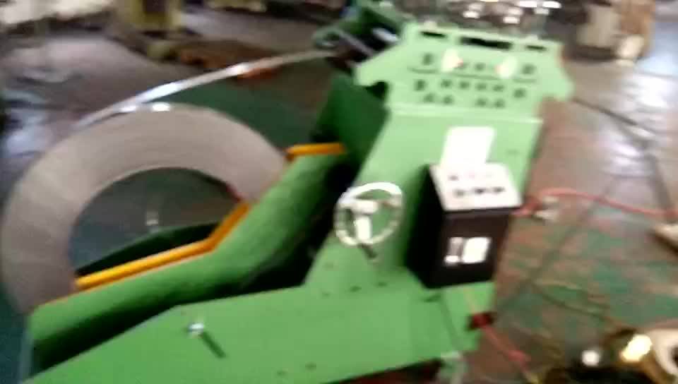 Cl-200 Metal Coil Strip Uncoiler And Straightener 2 In 1 Machine In ...