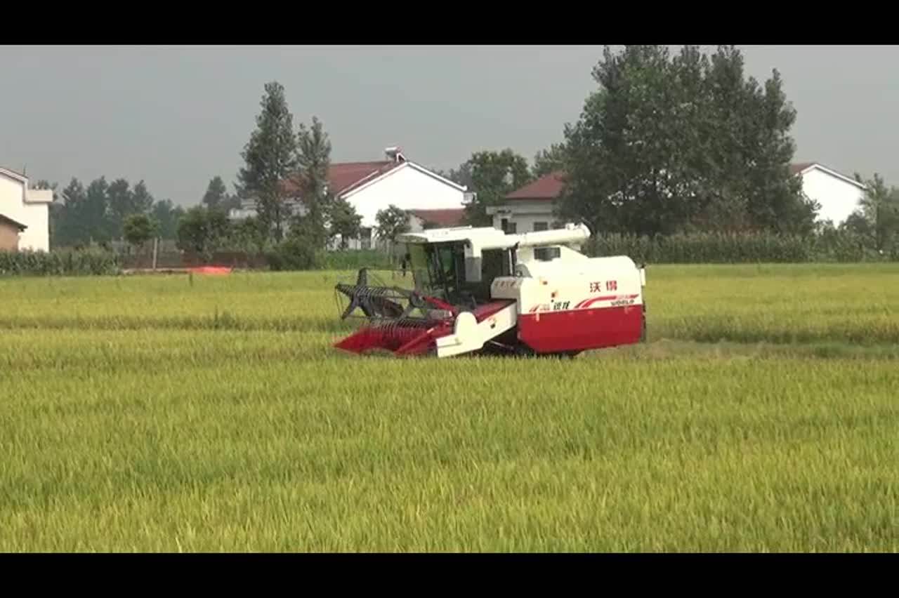 China Made 88hp New Rice Wheat Small Mini Combine Harvester - Buy Wheat ...