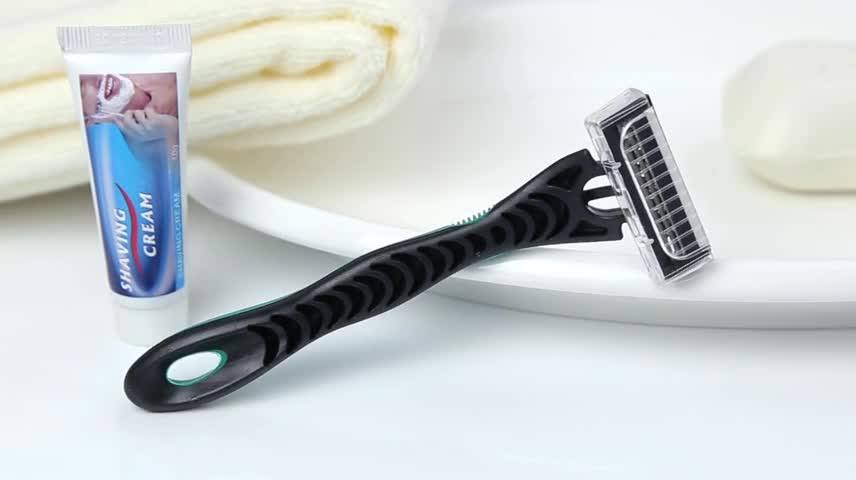 Triple Blade Disposable Shaver Razor With Extra Long Handle - Buy ...