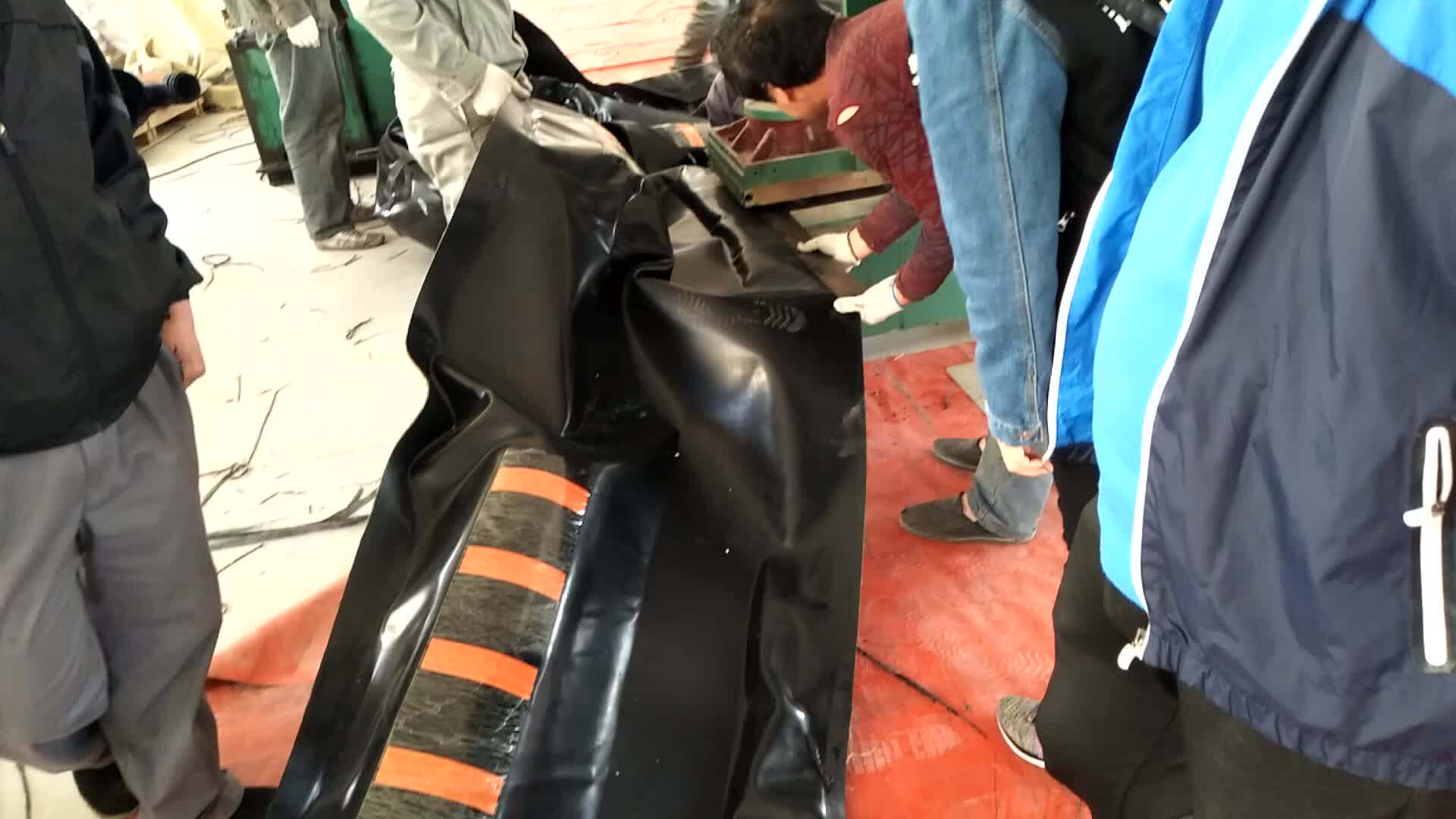 Flexible Fast Deployment Rubber Pvc Oil Containment Boom Floating ...