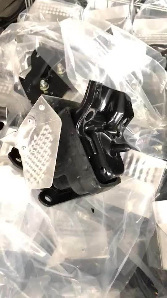Rubber Engine Mount 15854940 15854939 For Cadillac Gm - Buy Rubber ...