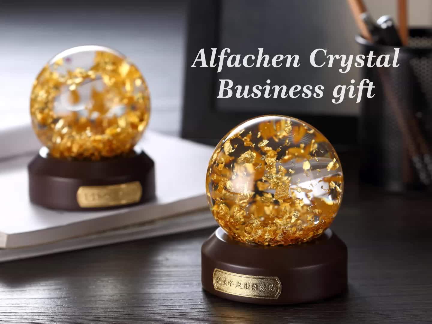 Gold Flakes Snow Ball Souvenir Water Glass Globe - Buy Water Globe ...