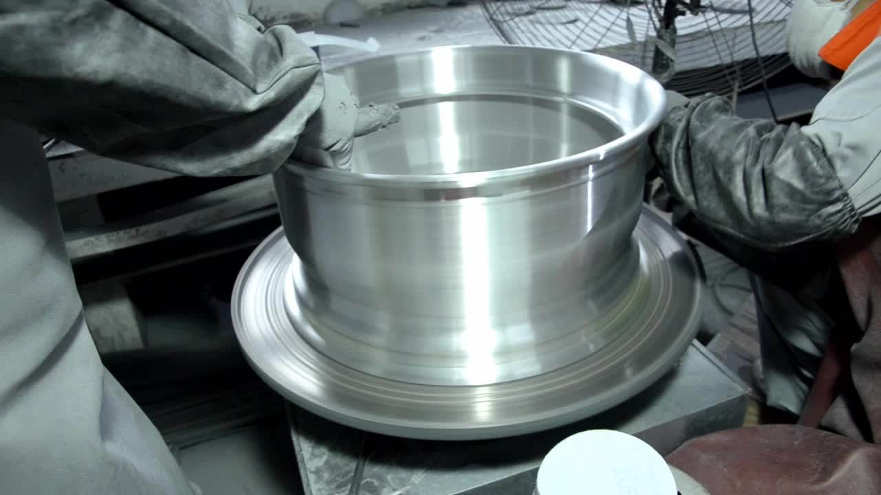 2 Piece Forged Wheel Rims The Inner And Outer Barrels For Car Wheels ...