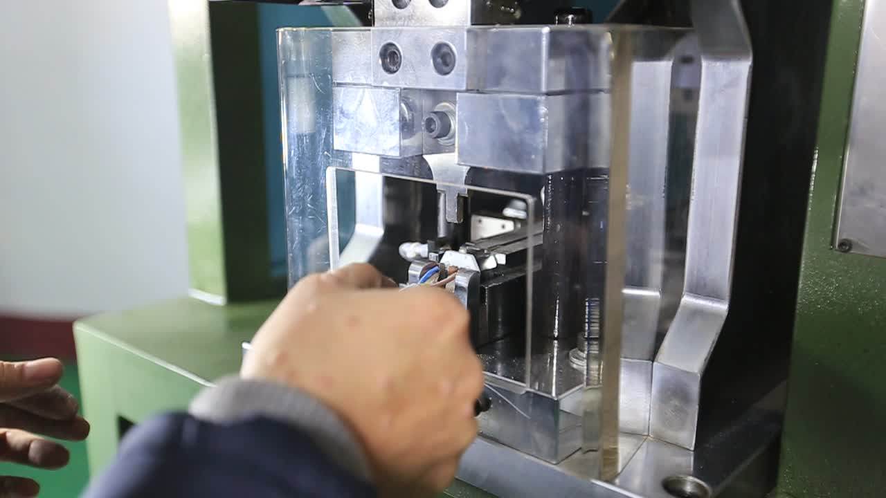 Ar-03 Argentina Iram 2063 2073 Plug Insert - Buy Electrical Plug Insert ...