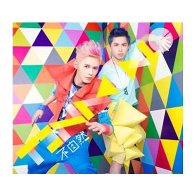 MKPOP 促销特价 拾音社 不自然CD+DVD 第四张专辑碟唱片 何柏诚