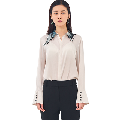 印花领口翅膀真丝衬衣