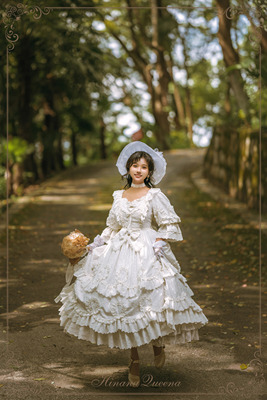 优雅宫廷复古婚纱华丽花嫁简白