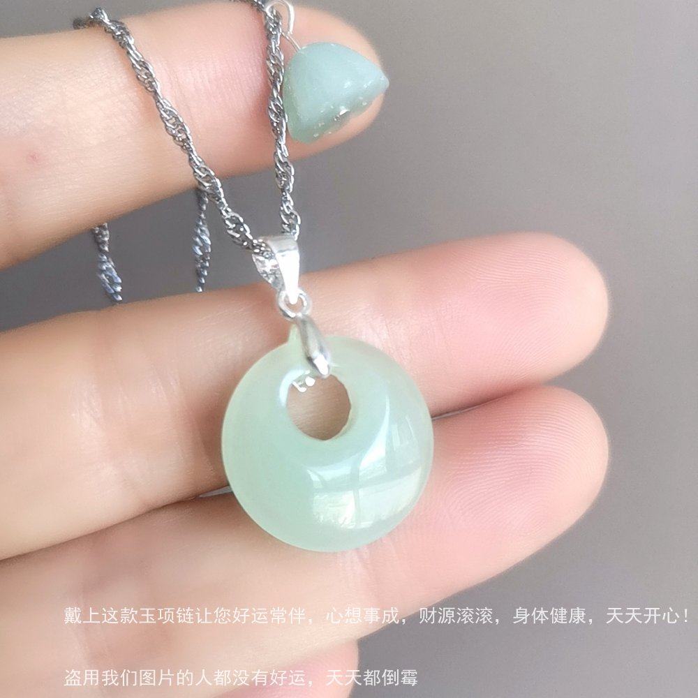 原创温婉淑女风招财转运和田青玉吊坠仙女项链百搭东陵玉平安扣