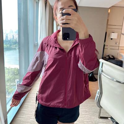 腰部可抽绳风衣外套lululemon