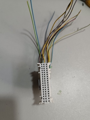 奔驰W206w223W214传动电脑模块插头