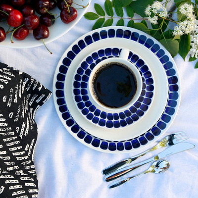 arabia蓝色花瓣餐盘咖啡杯现货