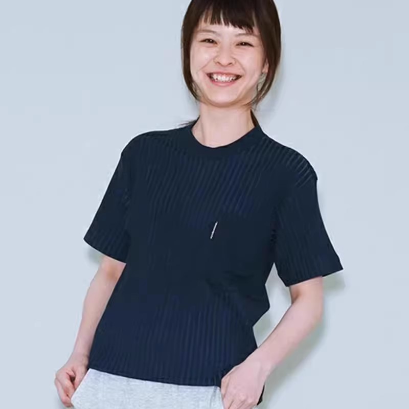 日元1.1万日本贵牌宇津木显瘦夏季棉精致质感短袖小衫T恤