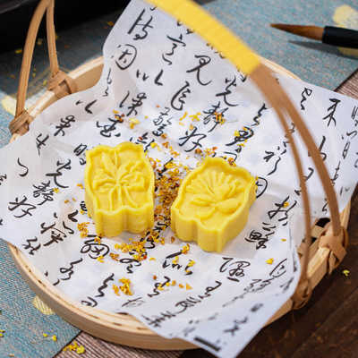 创意语墨书法油纸绿豆糕