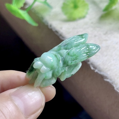 缅甸天然阳绿翠花翡翠蝉知了吊坠