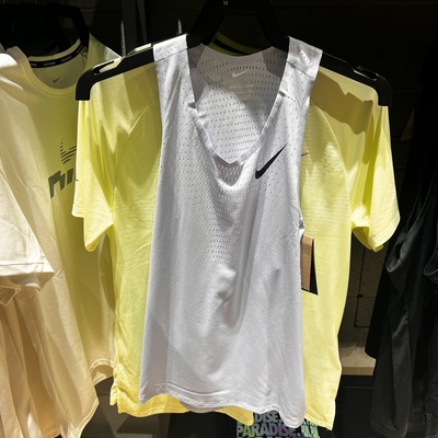 Nike耐克男子速干跑步背心夏新款反光透气训练无袖T恤FN4232-057