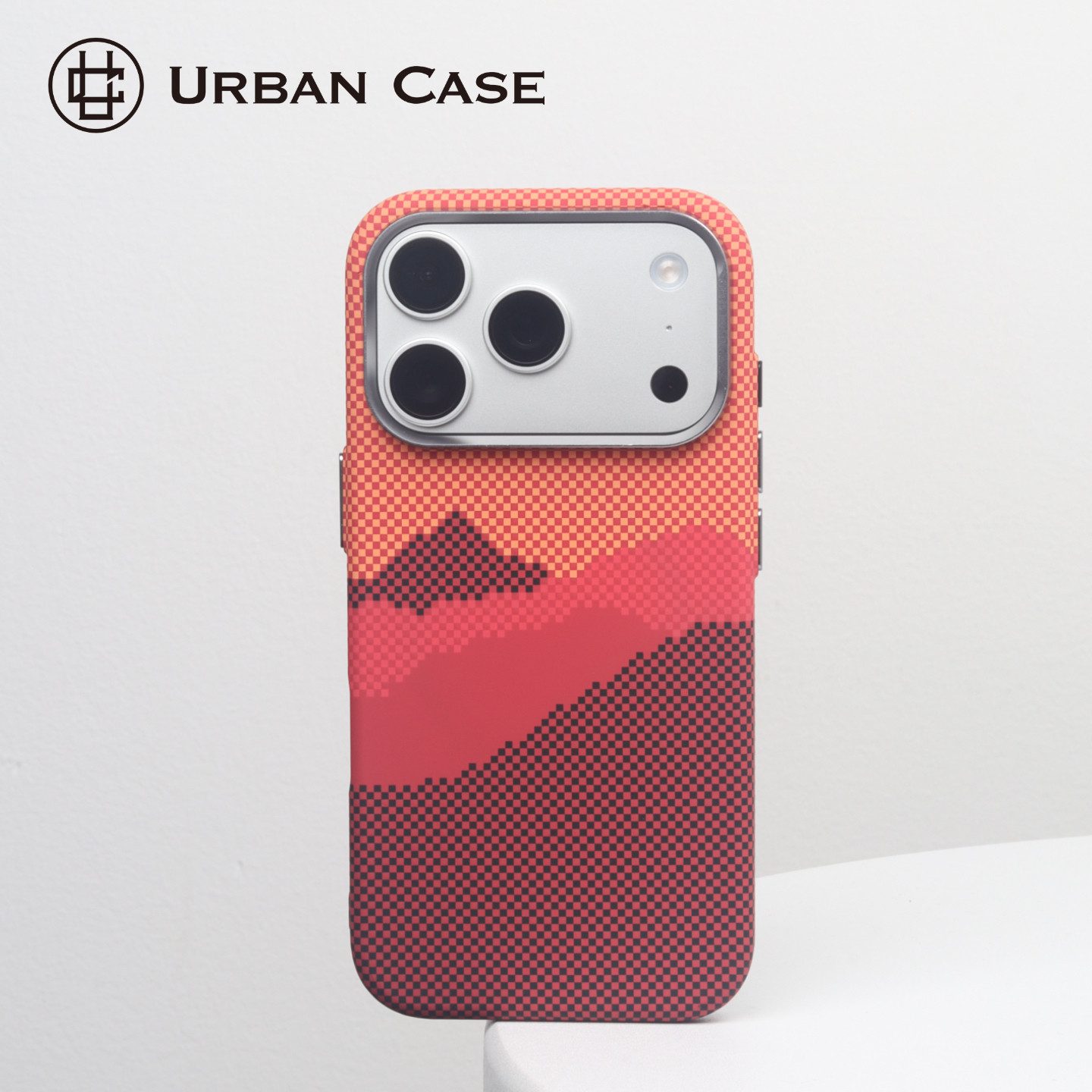 URBAN CASE 山峰系列浮雕水贴轻薄PC硬壳凯夫拉纹磁吸适用于iPhone17promax手机壳苹果16promax散热保护套