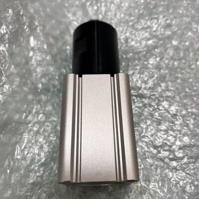 议价气缸 RSDQB40-25Z 没有使用过，实物请见