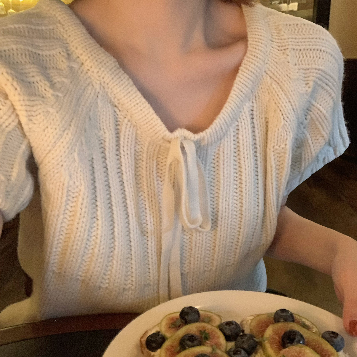 Flower April(FA)-抽绳系带蝴蝶结套头毛衣女宽松短袖针织衫950
