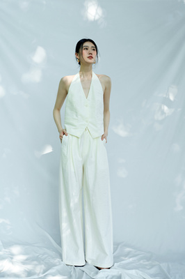 RR2024SS原创设计师品牌 简约露背挂脖马甲