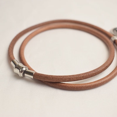 DIY意大利进口纳帕头层真皮帅气纯欲简约男士牛皮吊坠项链花瓣扣