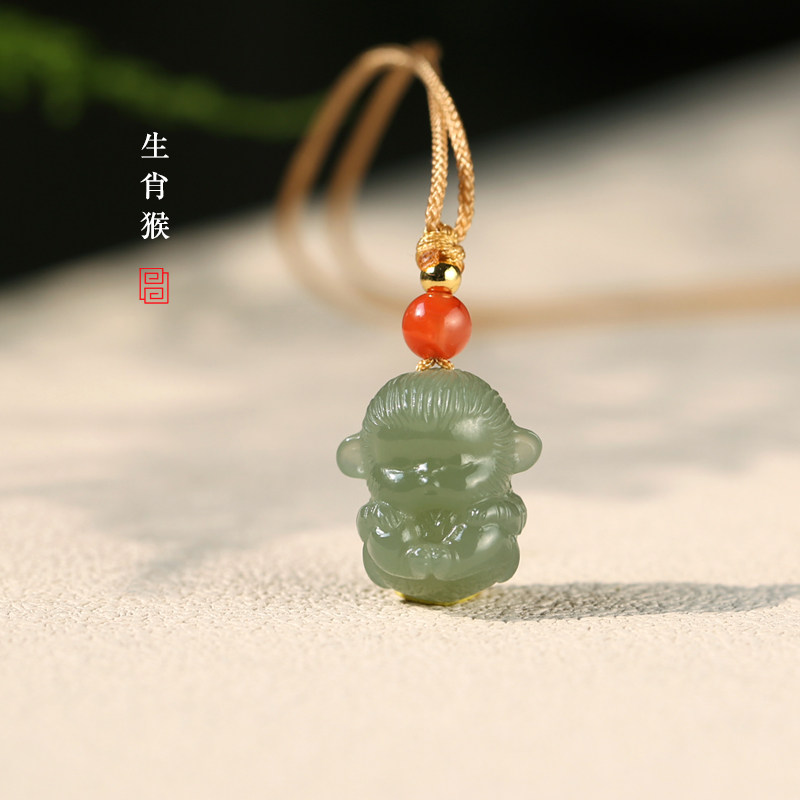 天然和田玉猴吊坠 青玉 白玉山料十二生肖挂件 属蛇六合玉佩 礼物