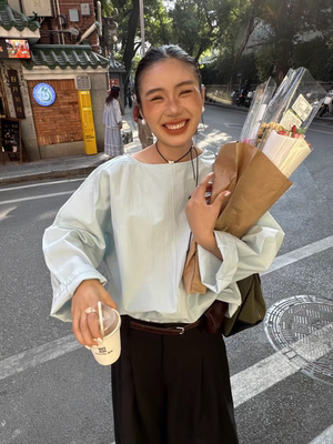 SANBARA博主穿搭简约廓形纯色纯棉日系小衫插肩袖宽松衬衫女88002