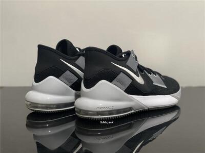 NIKEAIRMAXIMPACT2篮球鞋
