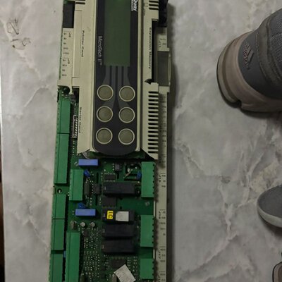 议价PC02MQ3BL0 McQuay麦克维尔工业自动化控制器维可维修