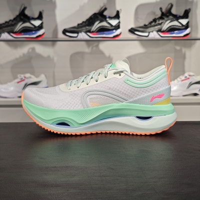 李宁女子跑步鞋缓震耐磨