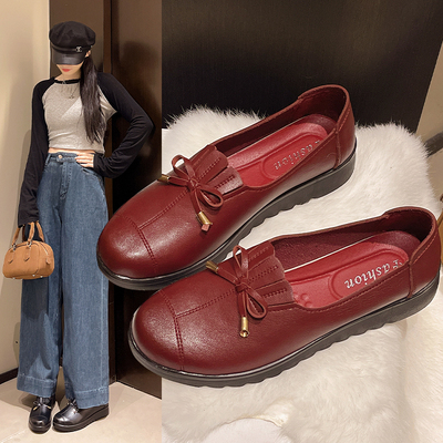 妈妈皮鞋舒适软底防滑女鞋