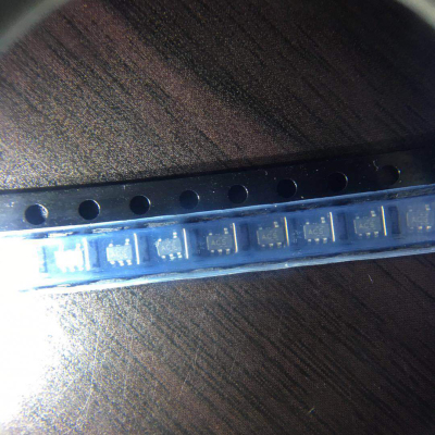 原装正品SN74AHC1G04DCKR SC70-5 丝印AC* 单非门反相器IC芯片