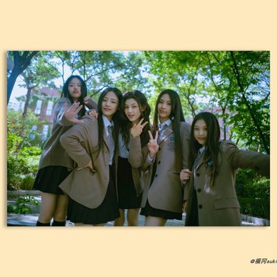 Ditto珍藏版海报墙贴newjeans专辑同款周边收藏装饰不干胶贴纸